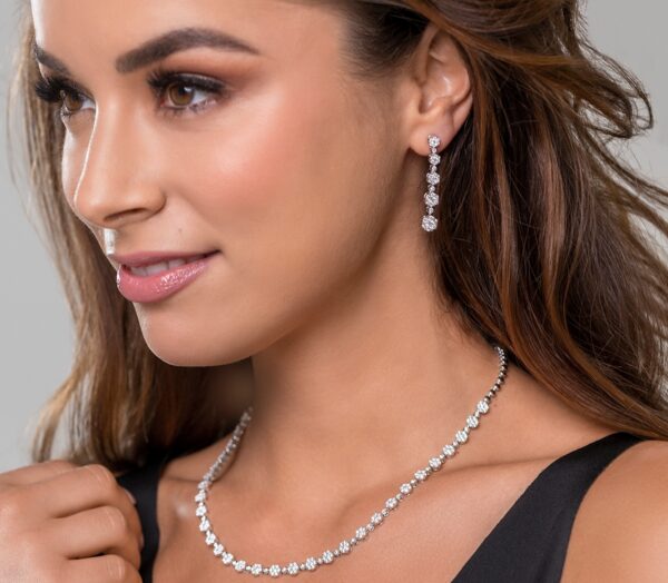 Necklaces - Gregory Jewellers