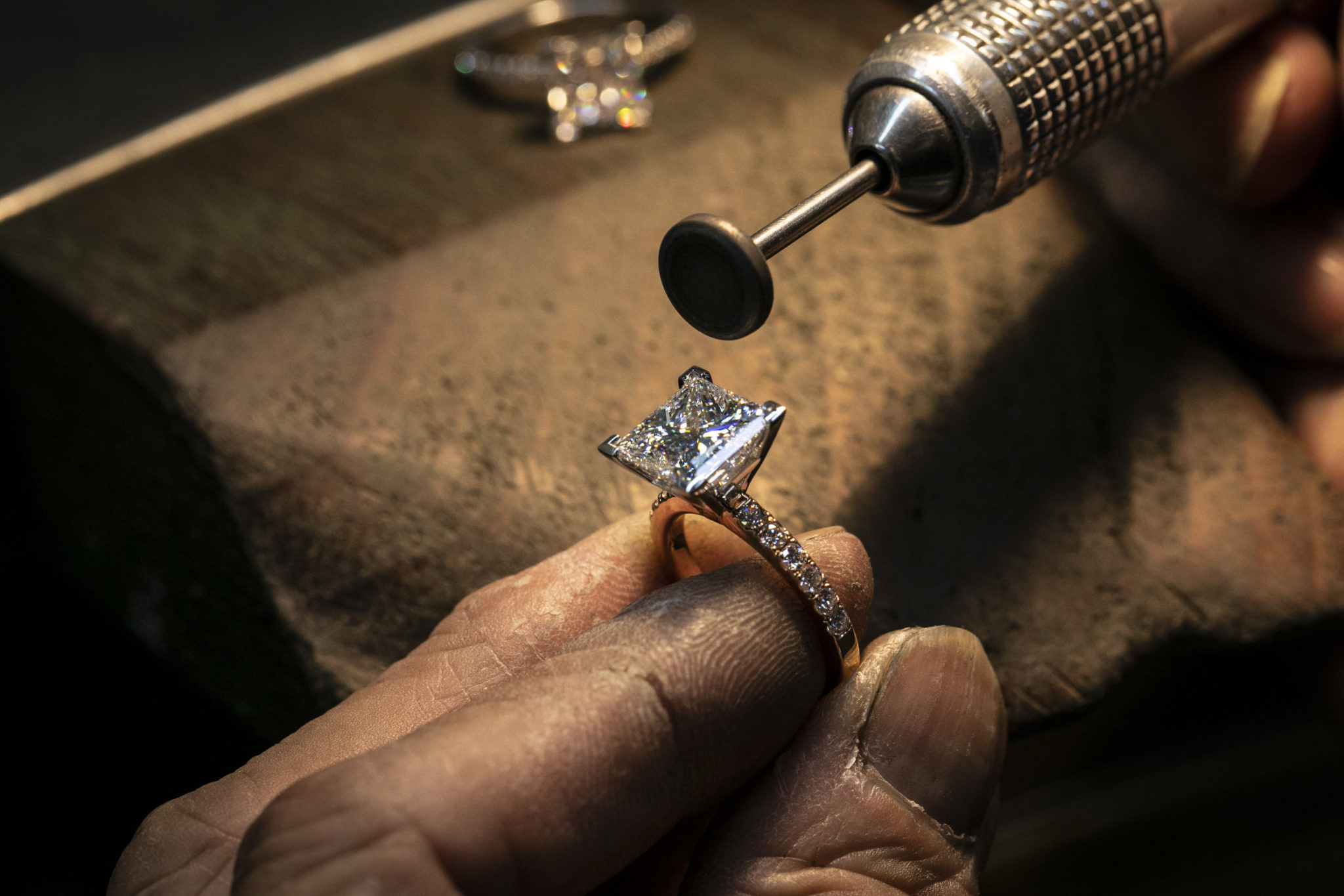 Centrestone – Don’t forget the 5th C of Jewellery! - Gregory Jewellers